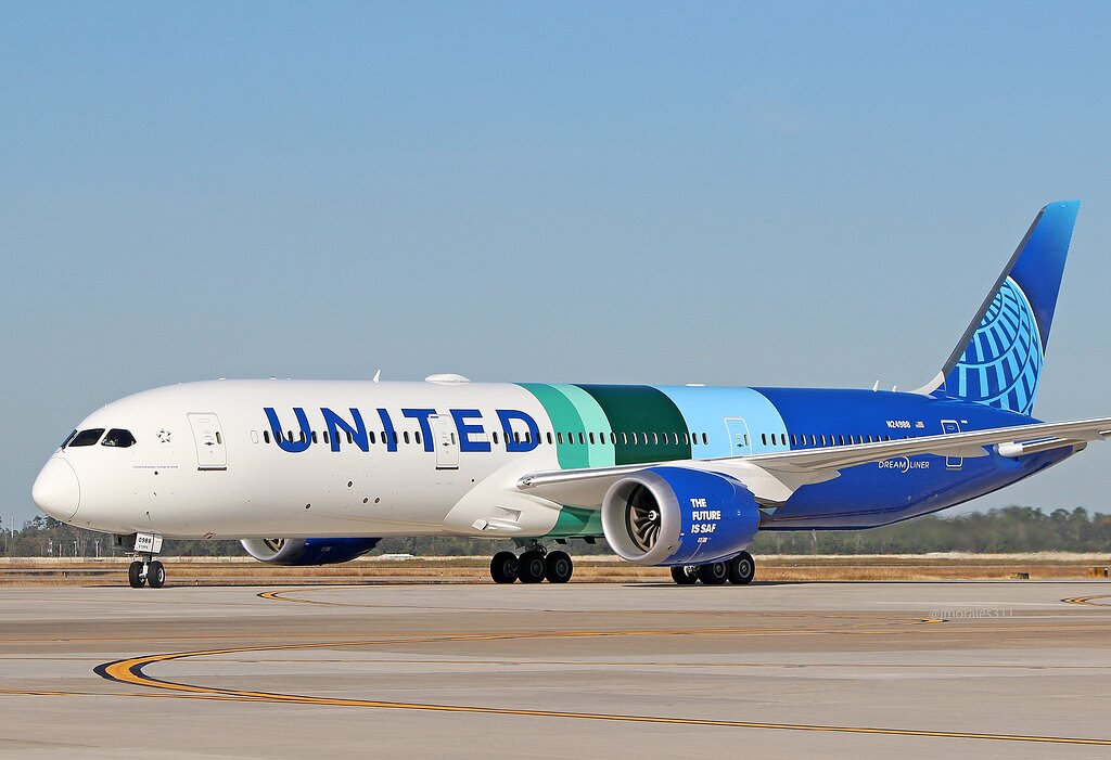 UAL / B789 - United Airlines (The Future is SAF livery) - Livery ...