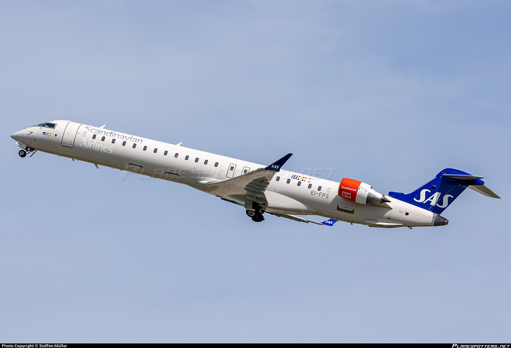 SAS / CRJ9 - Scandinavian Airlines (Old Colours livery) - Livery ...