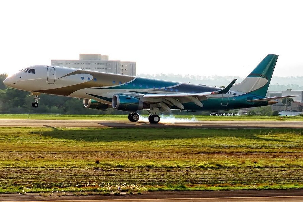 E190 - Embraer Lineage 1000 / Lineage 1000E - Airplanes - World of ...