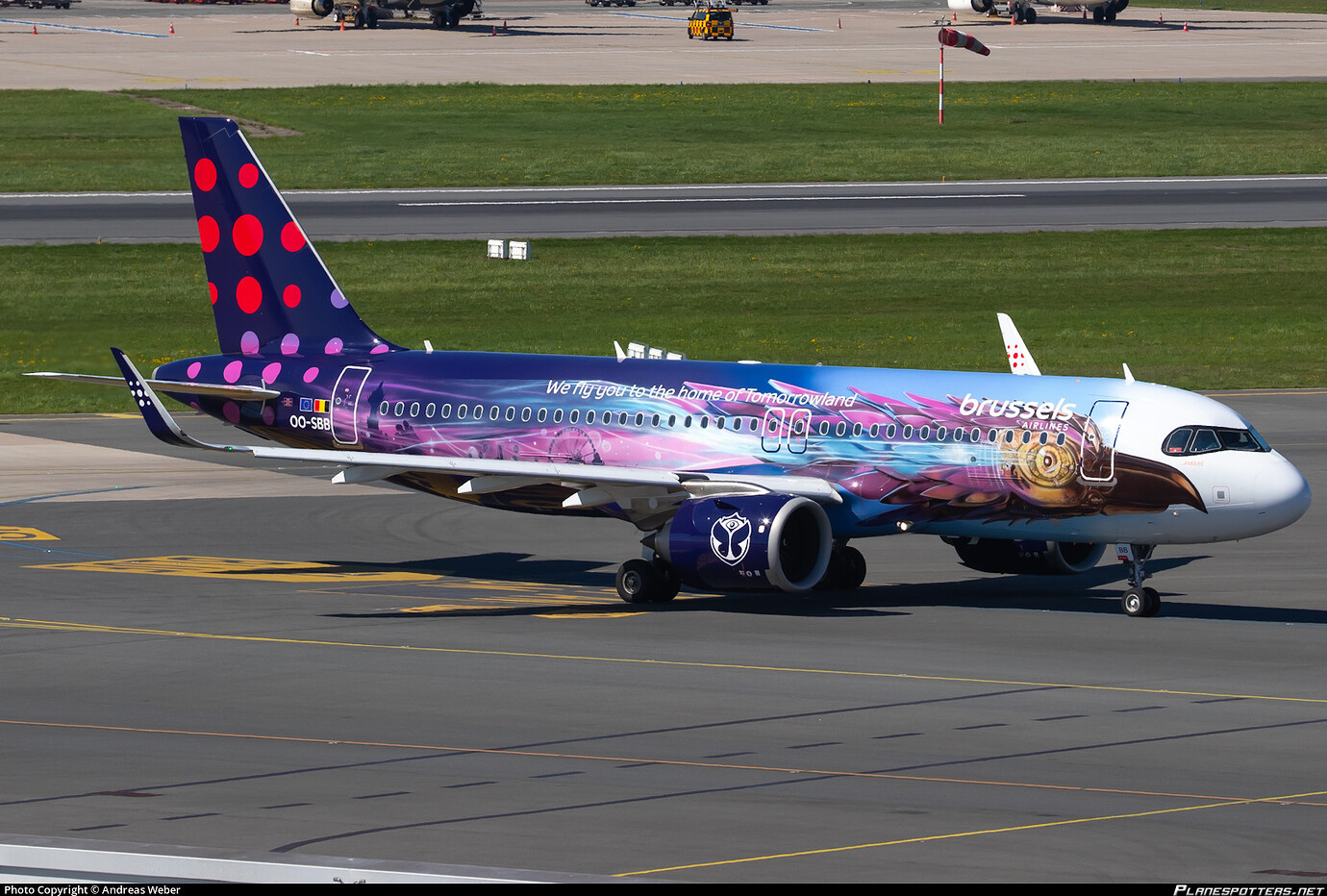 BEL / A20N - Brussels Airlines (Belgian Icons - Tomorrowland livery ...