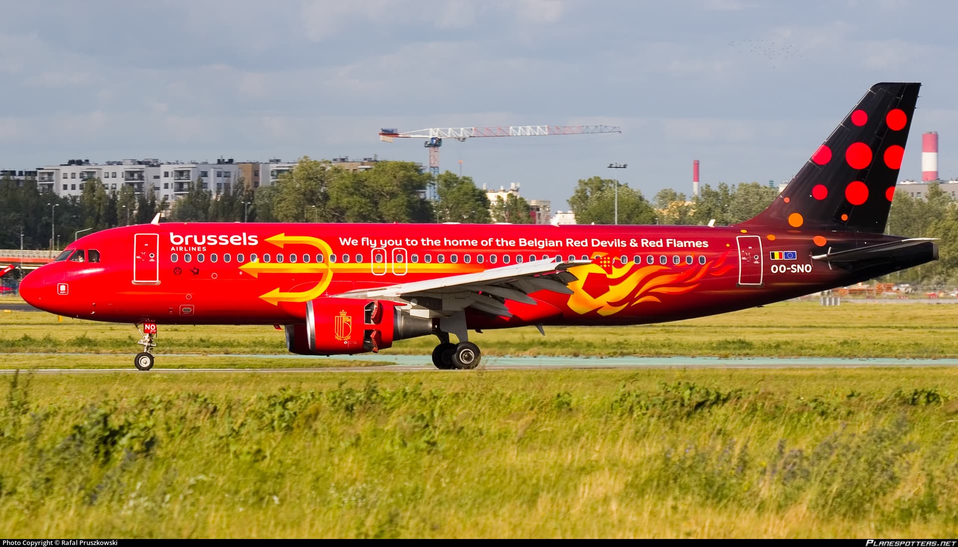BEL / A320 - Brussels Airlines (Belgian Icons - Red Devils / Red Flames ...