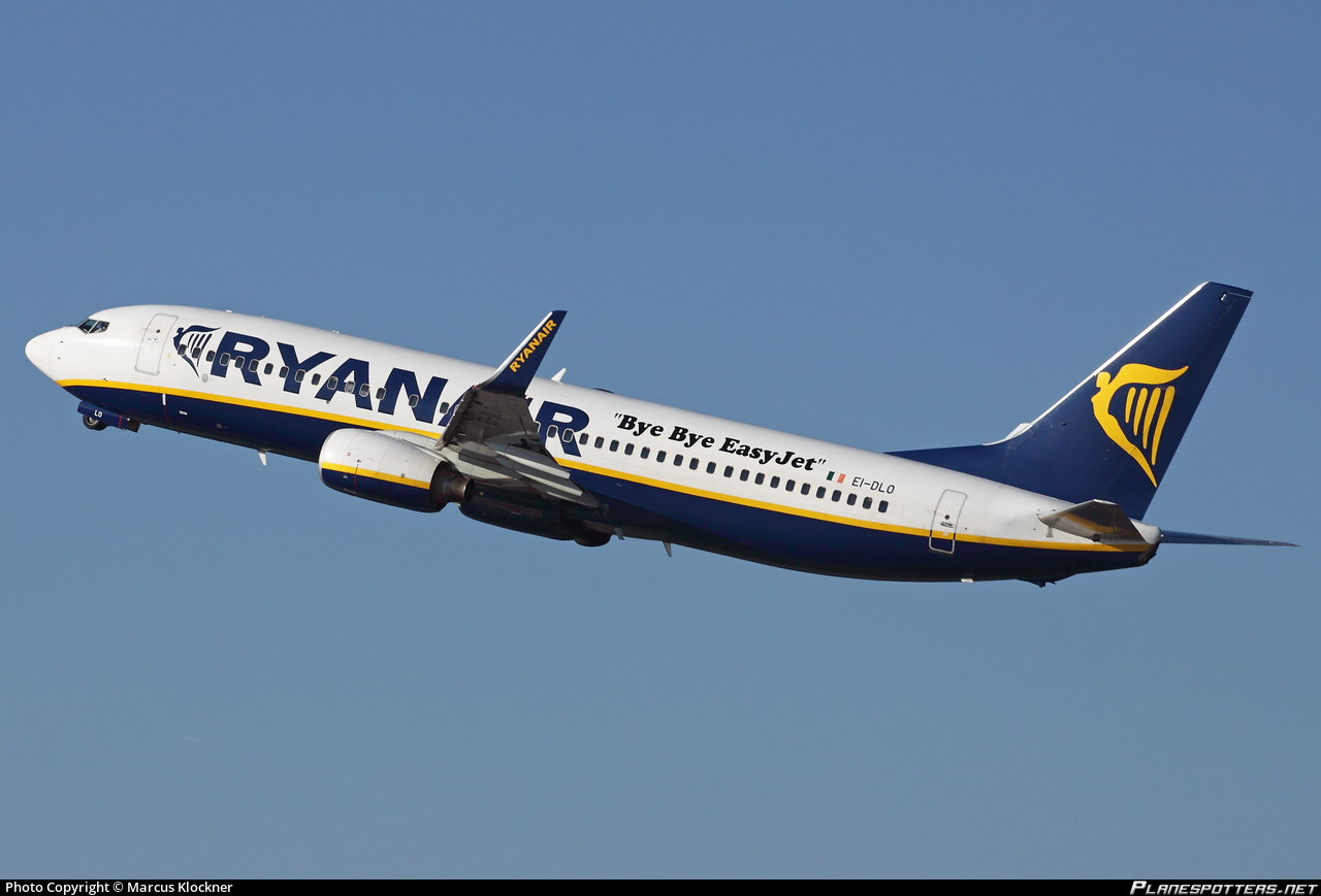 RYR / B738 - Ryanair ("Bye Bye easyJet" Sticker) - Livery - World of ...