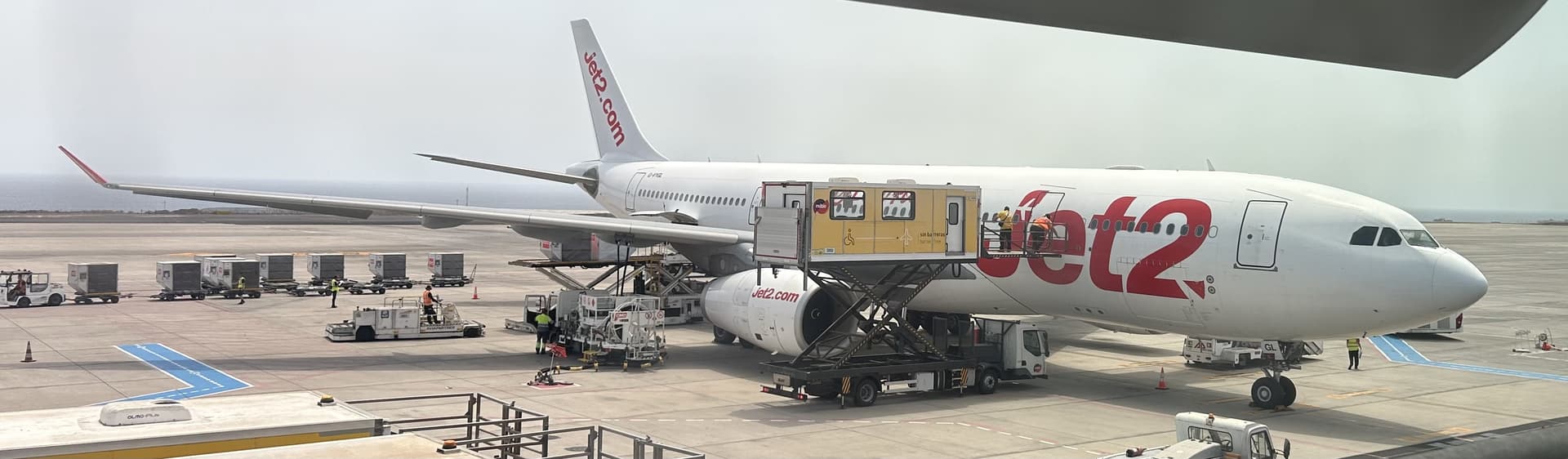 EXS / A332 - Jet2 (AirTanker lease livery) - Livery - World of Airports ...