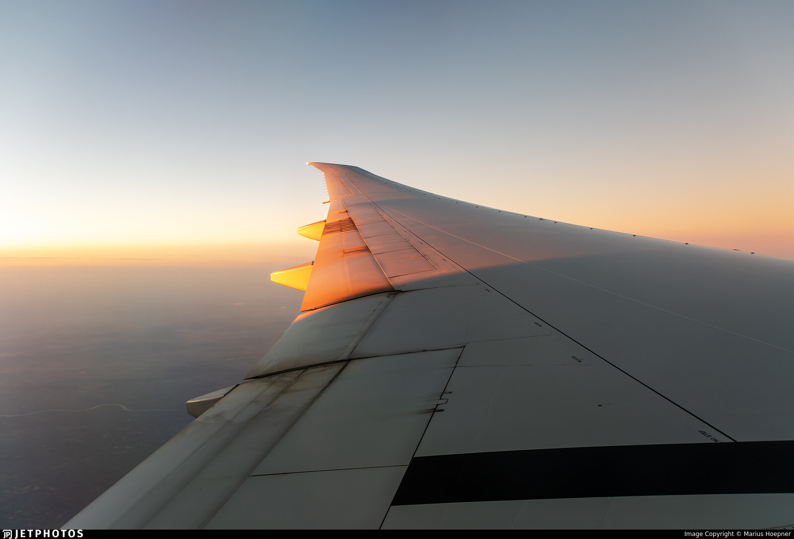 [Other] - Option to add rear-facing white lights on Boeing 737 and 777 ...